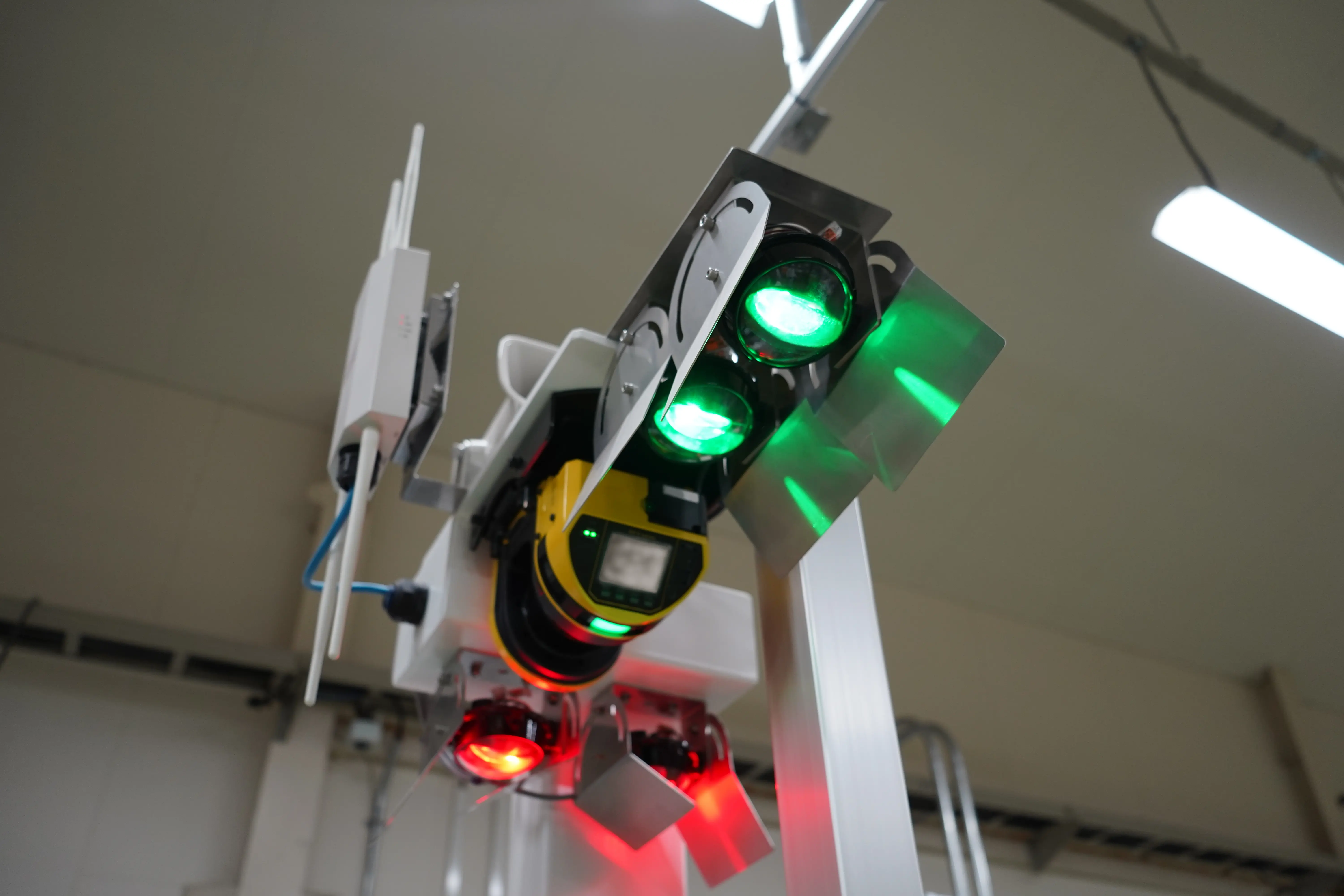 意大利面生产工厂线条灯安装！（NIPPN CORPORATION） | 采用案例 | 产品中心 | 斯坦雷电气株式会社